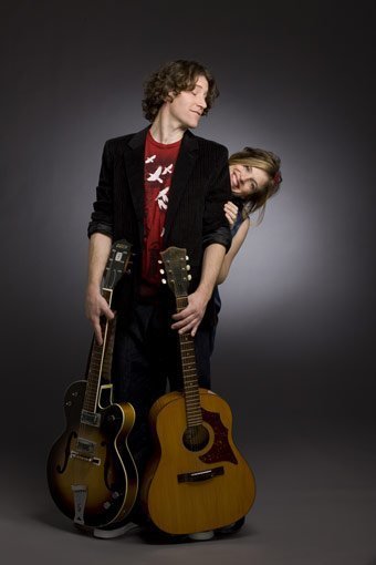 The Weepies Return To Their Folk Music Roots - Glide Magazine