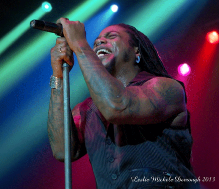 Sevendust/Lacuna Coil - Feature Interviews with John Connolly & Maus ...