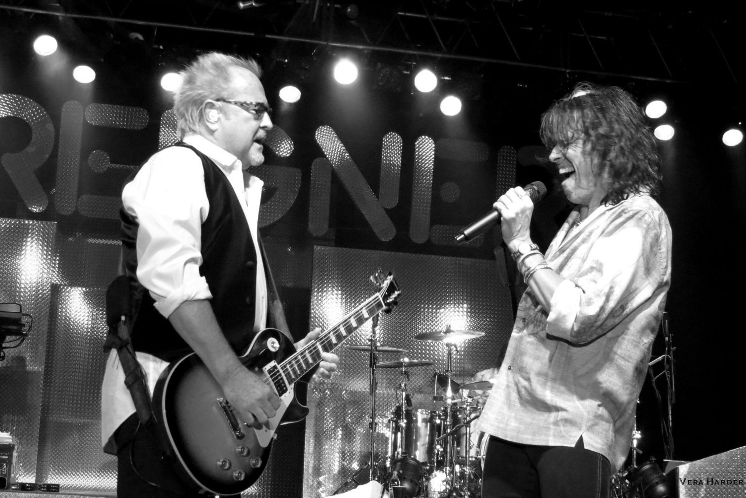 Kelly Hansen of Foreigner Steps Into Mighty Big Shoes (INTERVIEW ...