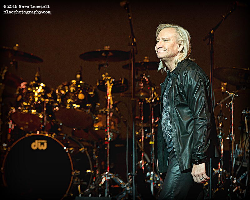 Joe Walsh Digs Deep Into Catalog & Shares Comical Stories in Boston ...