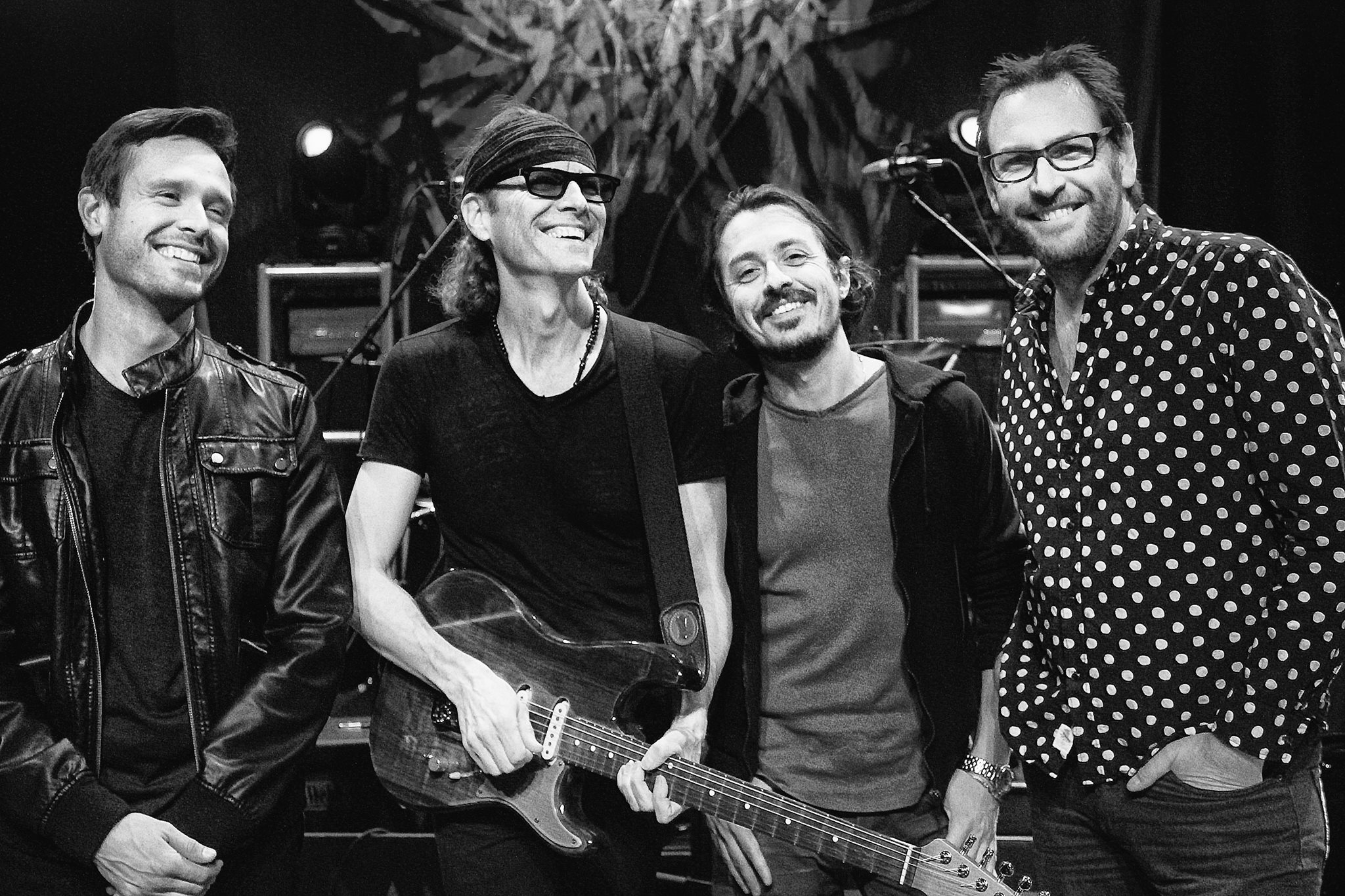 BoDeans Succeed On Own Terms With 'Thirteen' (ALBUM REVIEW) - Glide ...
