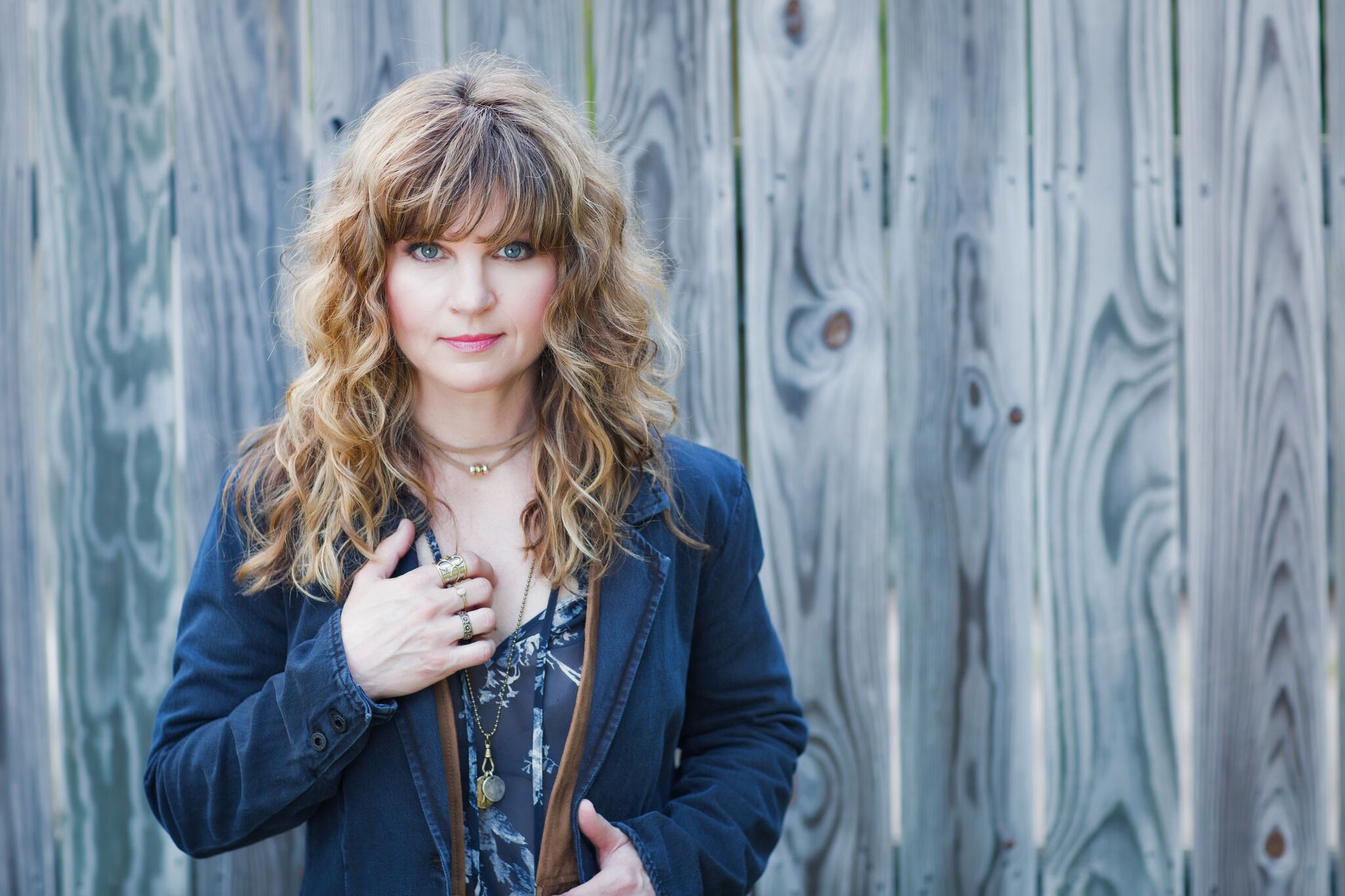 SONG PREMIERE: Shelly Waters' "Evangeline" Spins Tale of Lost Love With ...