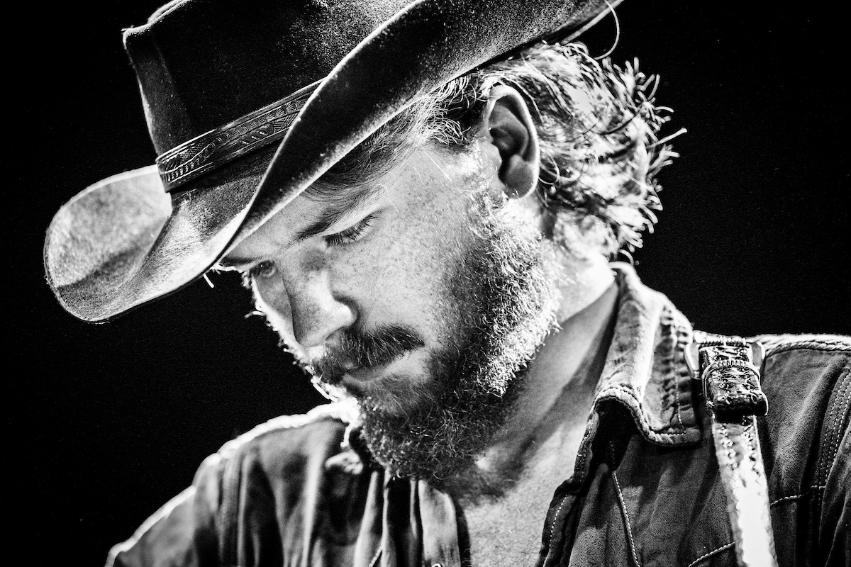 Colter Wall Brings Country Catalogue to NYC (PHOTOS) - Glide Magazine