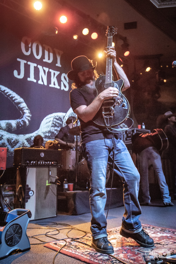 Cody Jinks Plays New Songs, Covers Randy Travis in Portland (SHOW ...
