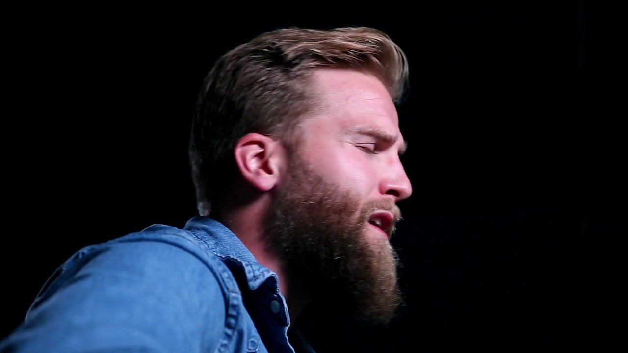 SONG PREMIERE: Charles Wesley Godwin Displays Golden Voice on "Shrinks ...