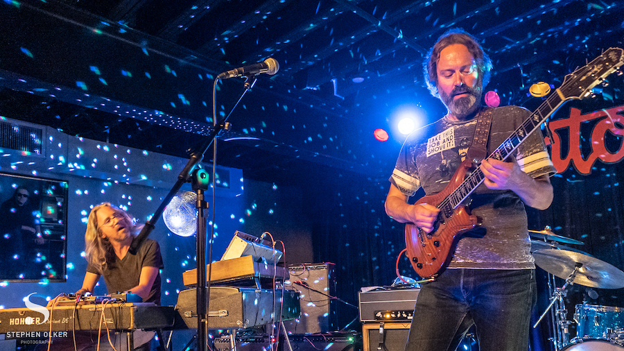 Circles Around the Sun Get the Deadheads Dancing in Austin, TX (SHOW ...