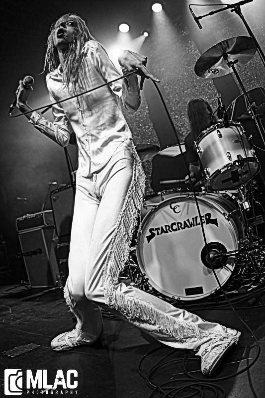 Starcrawler Led By Arrow de Wilde Slithers And Charms At Boston's ...