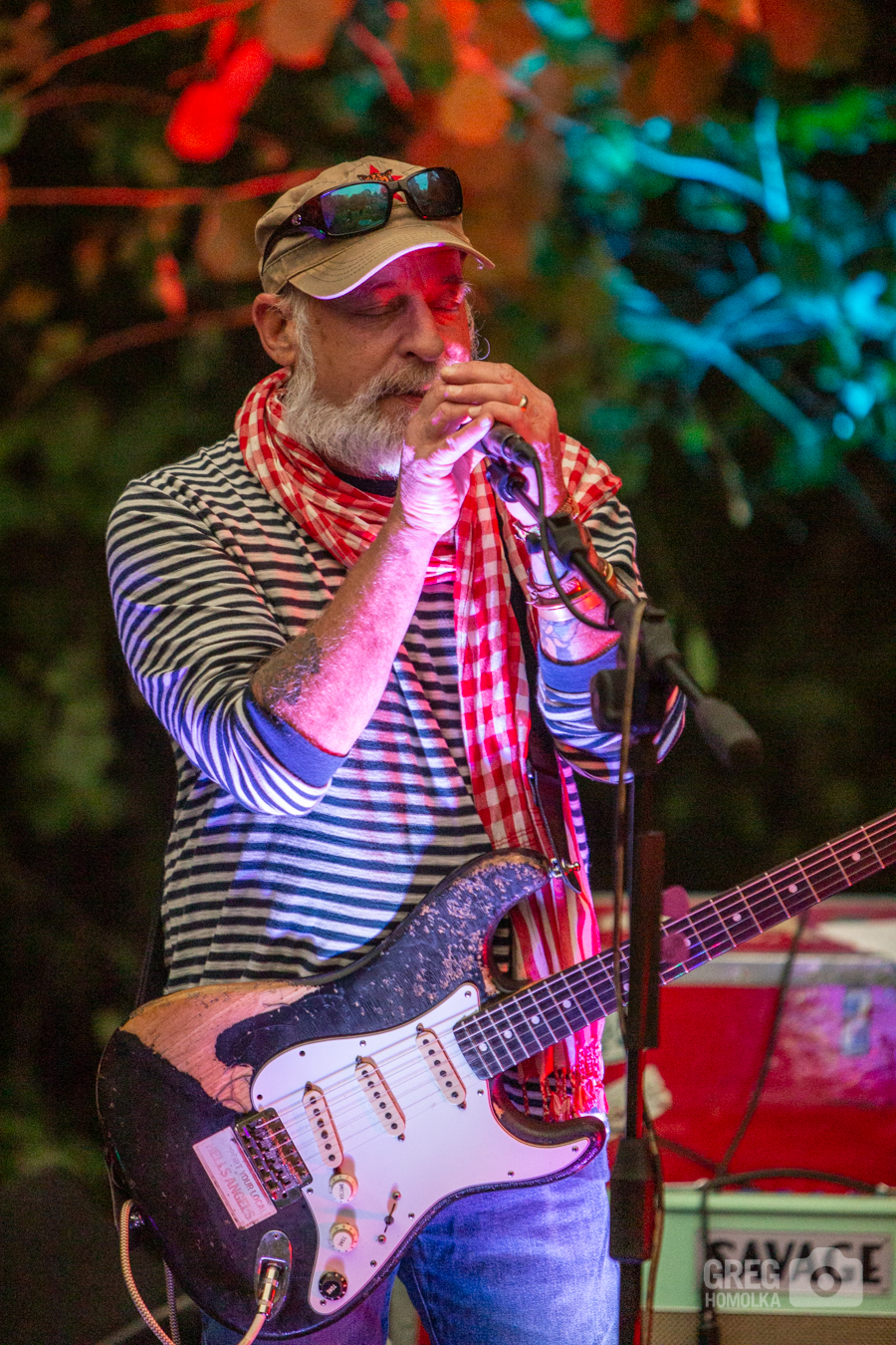 Jerry Joseph and Friends Overcome Doom, Gloom and Plenty of Smoke For ...