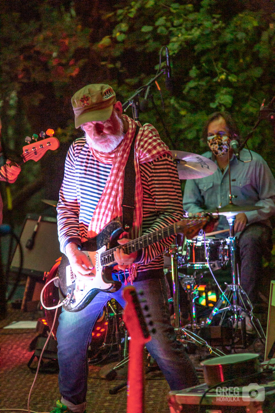 Jerry Joseph and Friends Overcome Doom, Gloom and Plenty of Smoke For ...